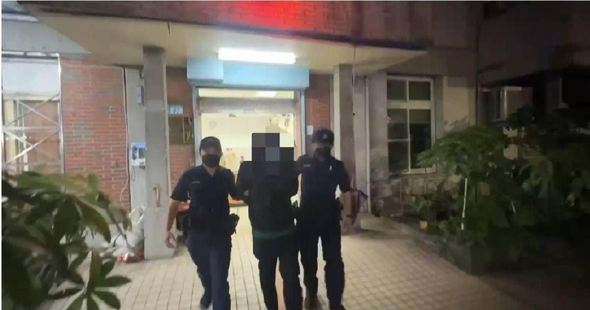 白繩男深夜闖麻辣燙飆罵老闆娘還動手 嫌16小時落網辯「他家生意太好了」 | 社會 | CTWANT