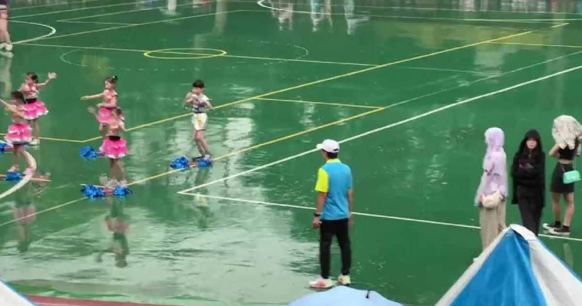 校慶遇大雨照跳啦啦隊 家長氣炸！桃園教育局要求檢討 | 生活 | CTWANT