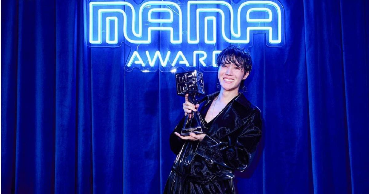 《2022MAMA》BTS現場連線嗨翻粉絲 KARA合體扭臀掀全場回憶殺 | 娛樂 | CTWANT