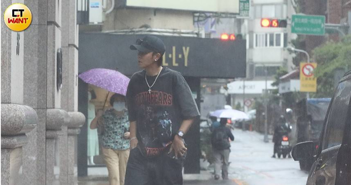 行走的名牌2／羅志祥戴千萬貴錶趴趴走 狗狗視角秀超狂愛馬仕牆 | 娛樂 | CTWANT