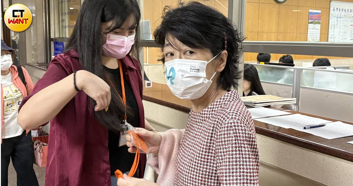 快訊／陳佩琪再度失控！庭內怒吼險遭法警拘束 「他」急忙求情 | 政治 | CTWANT