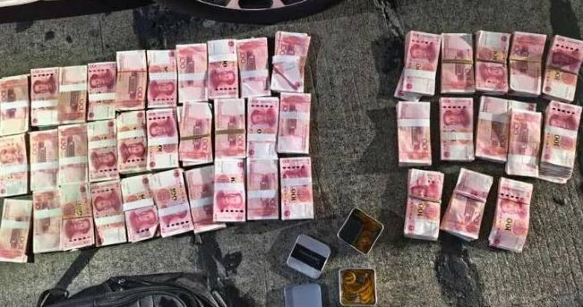 妹子草叢藏47萬現金！警趕到場竟「追回283萬」 背後原因曝光 | 國際 | CTWANT