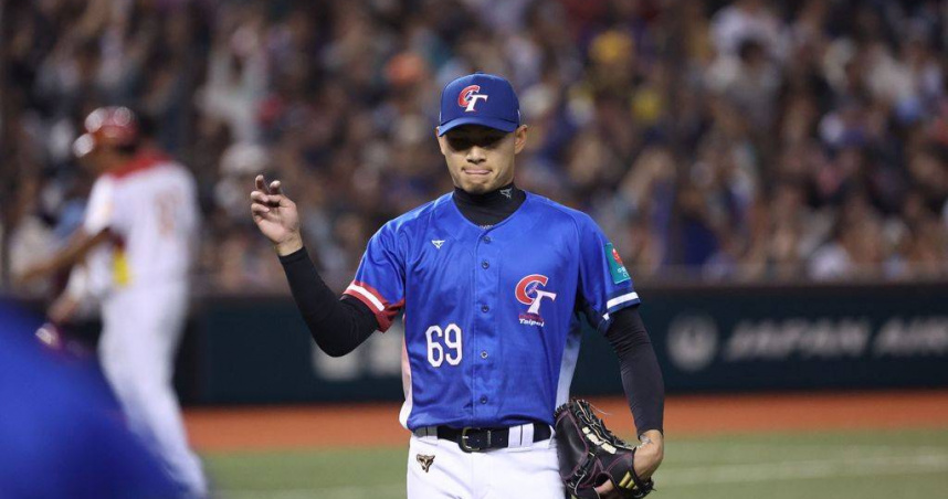 WBC資格賽／中繼3.1局失1分退場 徐若熙聽球迷呼喊名字「差點走回去說要再投」 | 生活 | CTWANT