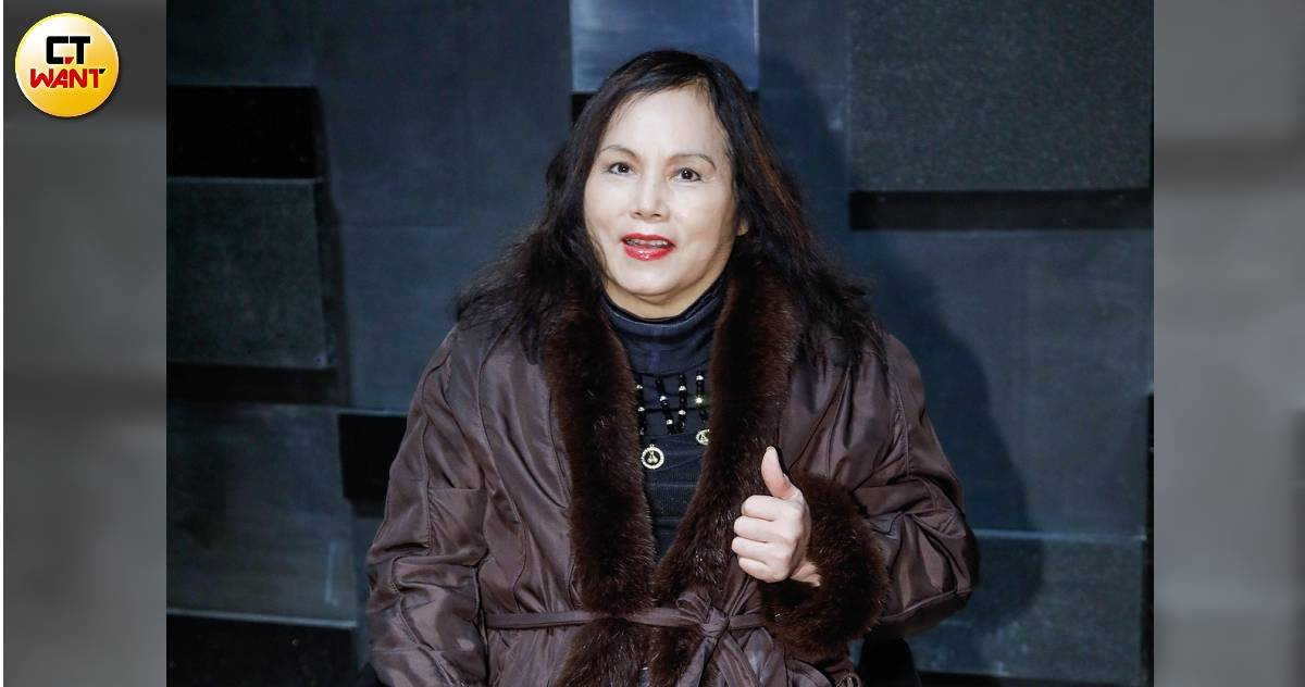 「月亮歌后」下半身癱瘓45年 動手術續命病況曝光 | 娛樂 | CTWANT