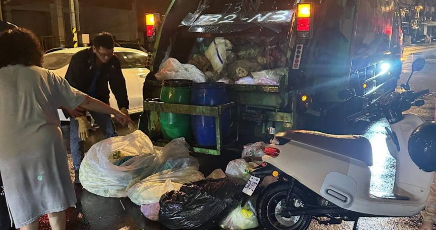 孫子書包套塑膠袋阿嬤「丟垃圾車」！媽媽苦追尋回 清運員好心助翻出 | 生活 | CTWANT