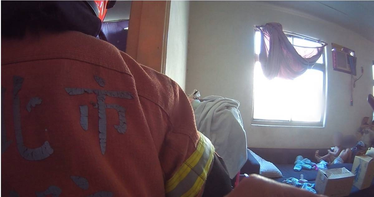 樹林1歲、4歲幼童爬鐵窗 「搖搖欲墜」鄰居急報警 | 社會 | CTWANT