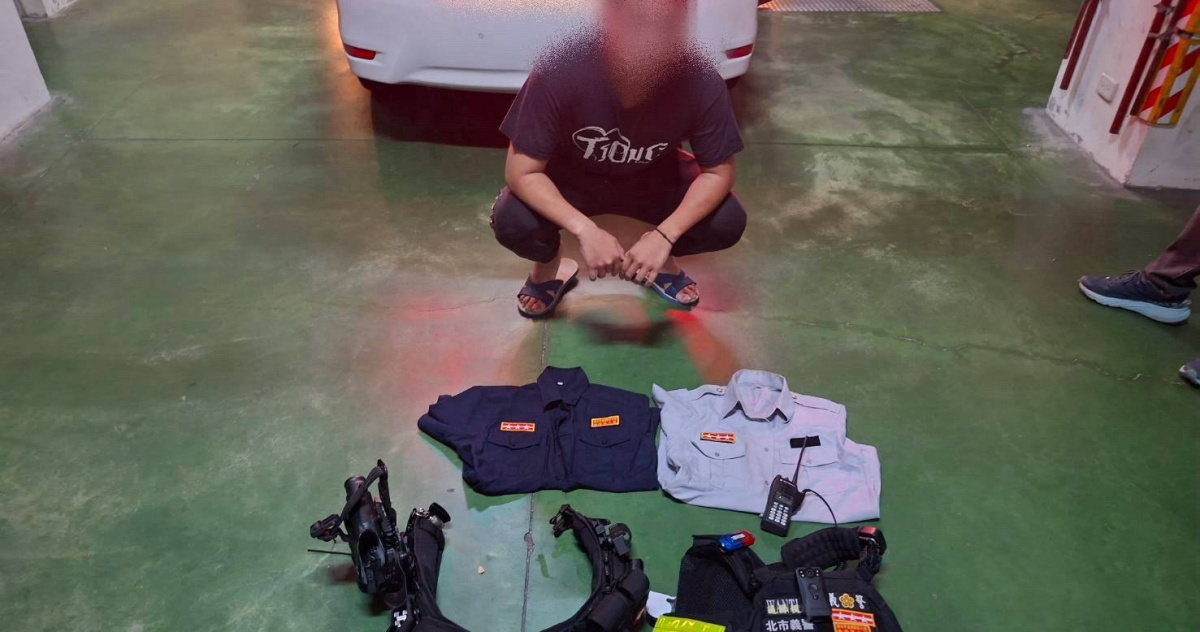 19歲男懷「警察夢」買裝備扮警 火警現場指揮交通遭查獲 | 社會 | CTWANT