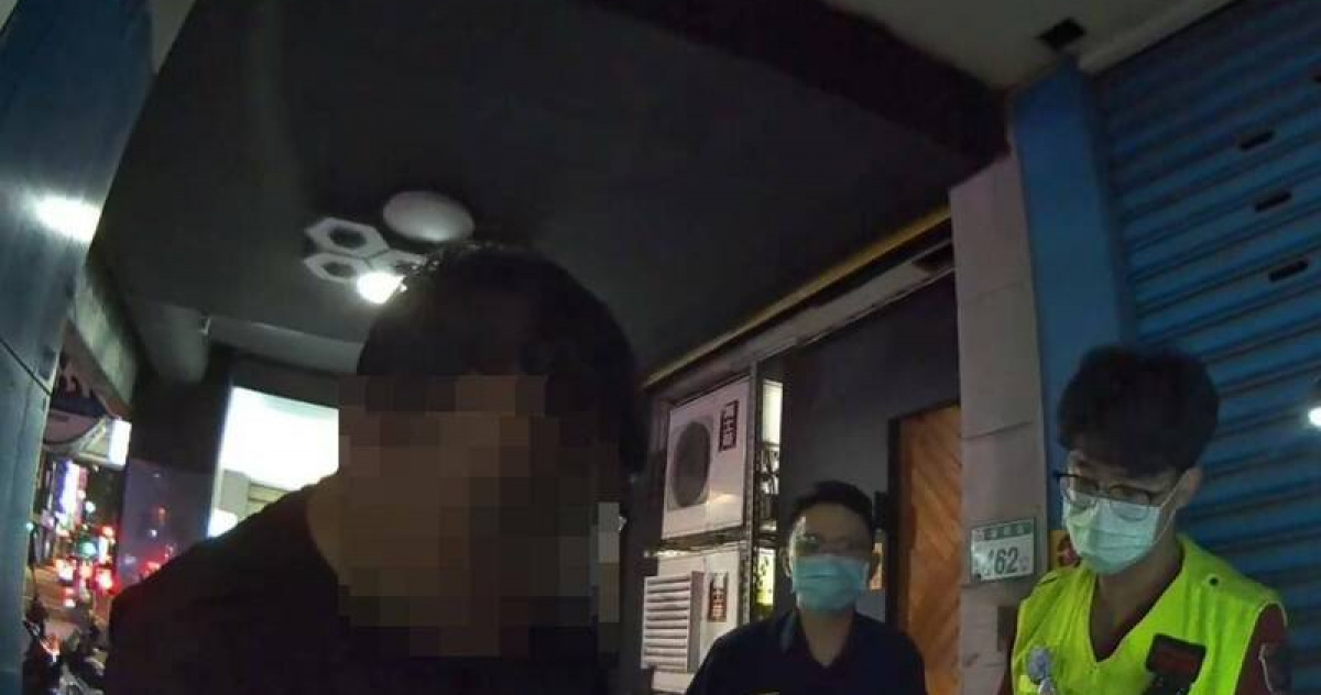醉到跌倒兩次！桃園酒駕男撞公車還想逃 酒測值飆破1.12遭送辦 | 社會 | CTWANT
