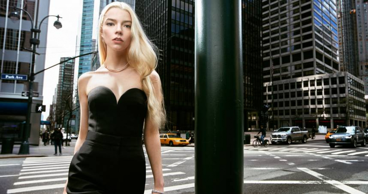 安雅泰勒喬伊性感新主張！紐約街頭率性展演「Tiffany Knot」大勢新作，纏繞繩結舖鑽無敵美 | 漂亮 | CTWANT