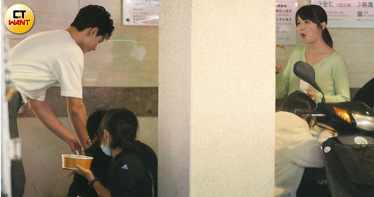 八點檔CP1／黃柏峰路邊甜吻馮容潔 王新凱不認輸加碼親吳玳慈 | 娛樂 | CTWANT