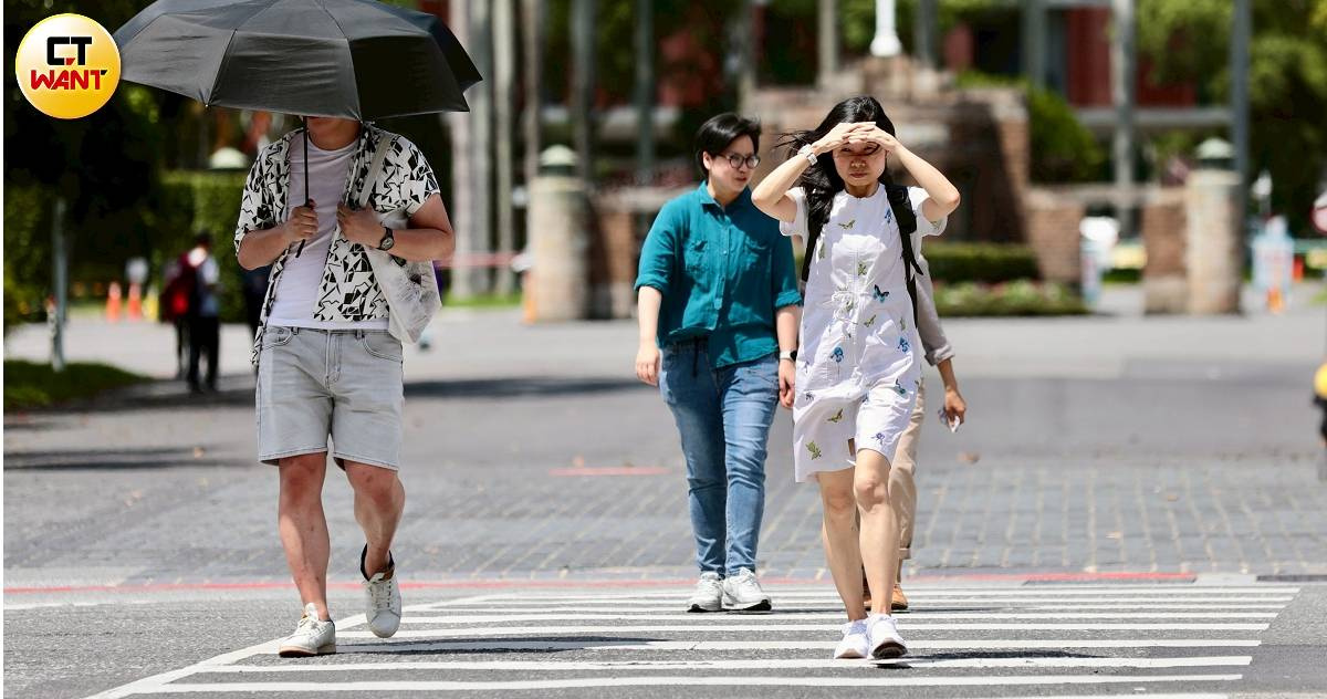 桃園蘆竹熱爆「飆39.2度」！氣象署針對15縣市發布高溫警示 | 生活 | CTWANT