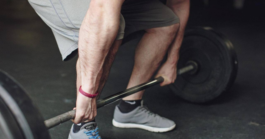 美國瑜珈老師舉70kg槓鈴深蹲險喪命 頸部椎動脈剝離！3度中風 | 生活 | CTWANT