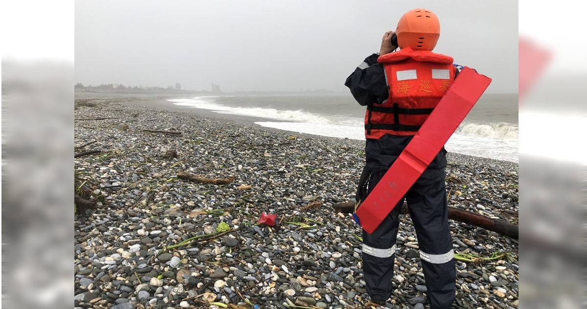 花蓮溪口玩SUP立槳 5人遭風浪帶至海上！海巡署救起後無大礙 | 社會 | CTWANT