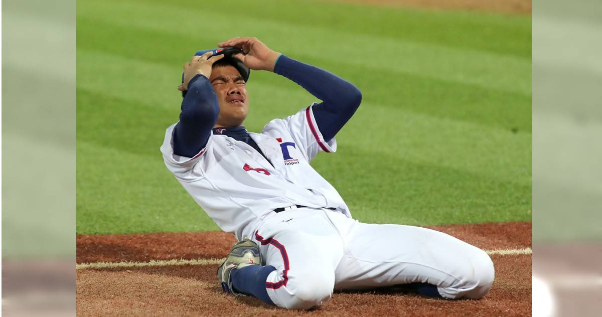 U18無緣隊史第四冠…最後一次機會「輸球就不滿意」 林維恩跪地痛哭 | 生活 | CTWANT