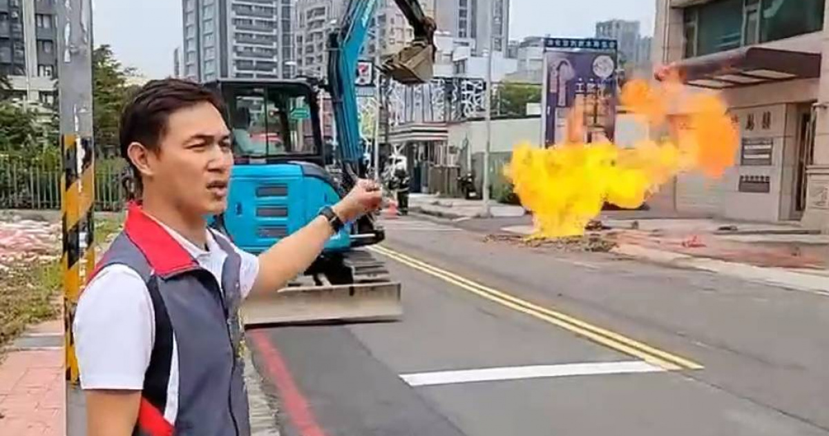 新竹下水道工程挖爆瓦斯管線引發火災 現場瀰漫濃濃瓦斯味 | 社會 | CTWANT