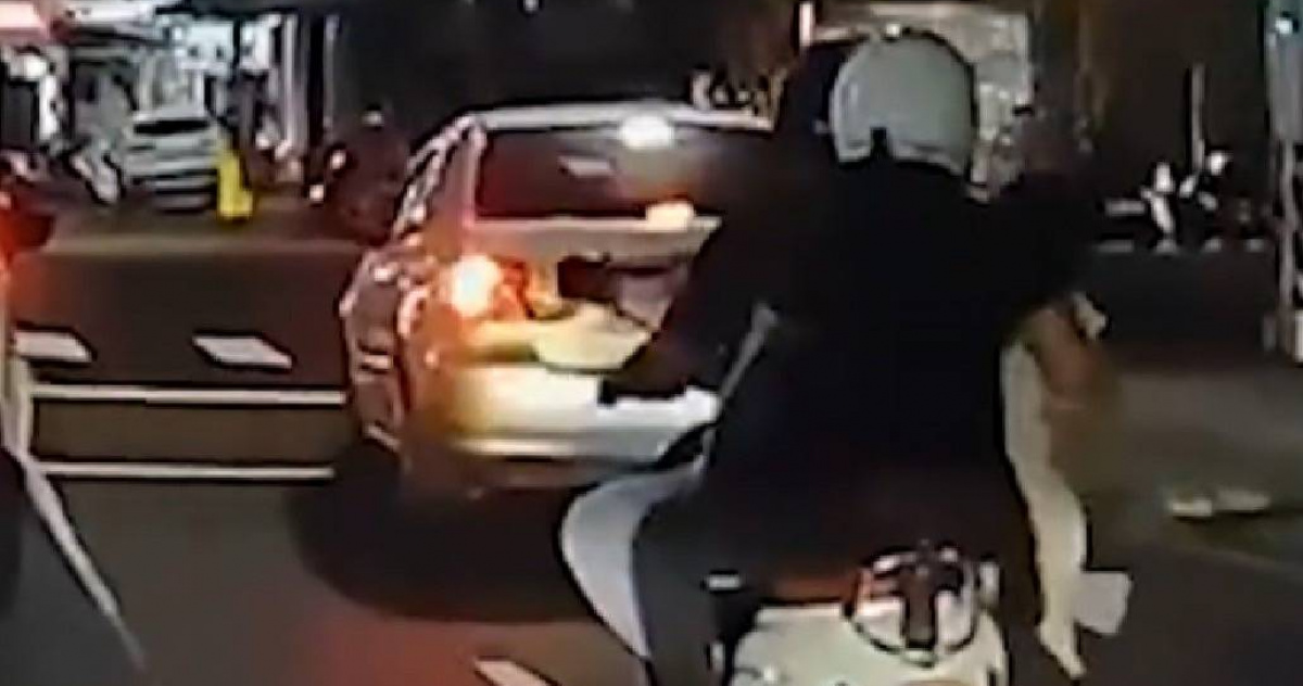 捏一把冷汗！高雄機車雙載「單手抱童騰空」急駛 恐吞4罰單噴6500 | 社會 | CTWANT