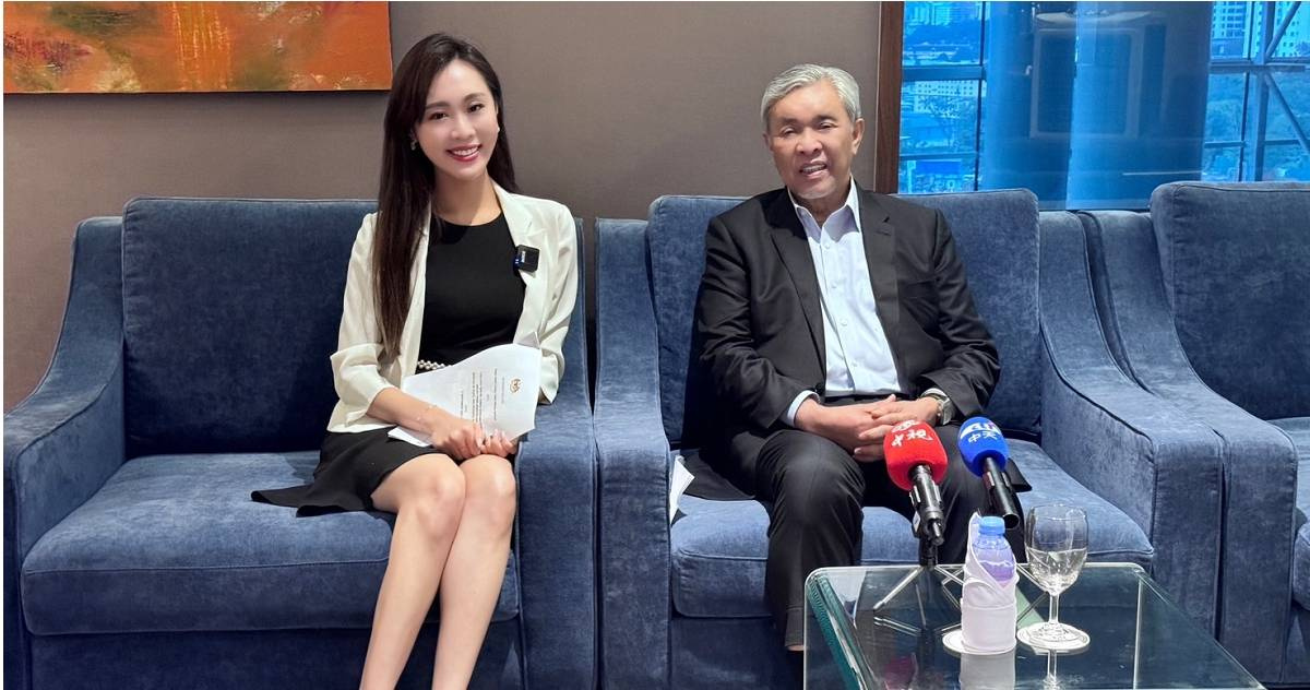 中視主播蔡婷育每天只睡4小時 全英文獨家專訪大馬副首相 | 娛樂 | CTWANT