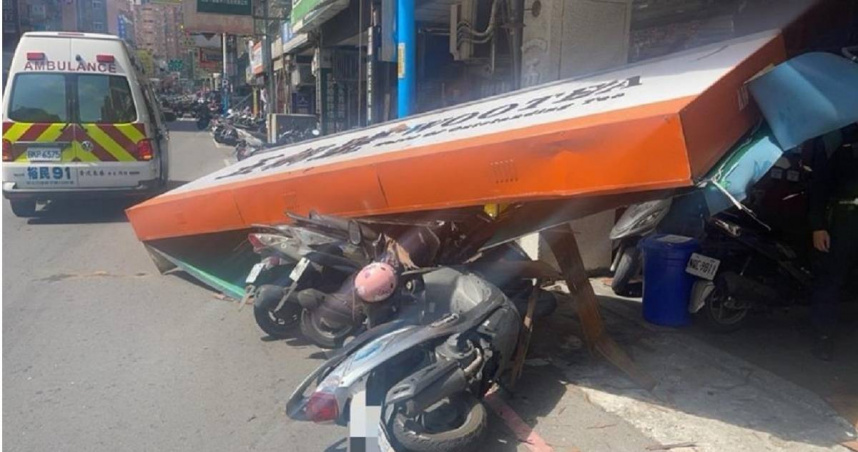 新莊飲料店招牌墜落！男騎士挨砸「頭濺血」 6車慘遭波及毀損 | 社會 | CTWANT