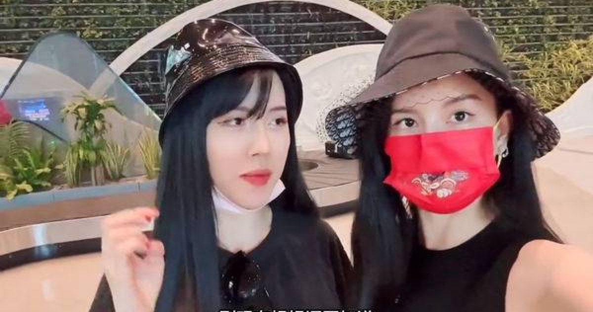 BY2媽媽哭了 「時隔3年回家」母女機場落淚相擁 | 娛樂 | CTWANT