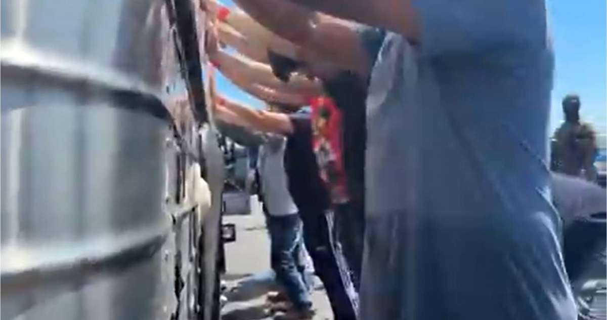 ICE清晨突襲南韓電池廠工地抓475人 有人跳水池逃逸「出動小船救回再拘押」 | 國際 | CTWANT