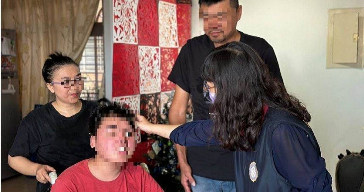 父愛如山！愛子5歲遭酒駕撞癱 他身兼2職獨自照顧13年執行官也動容 | 社會 | CTWANT