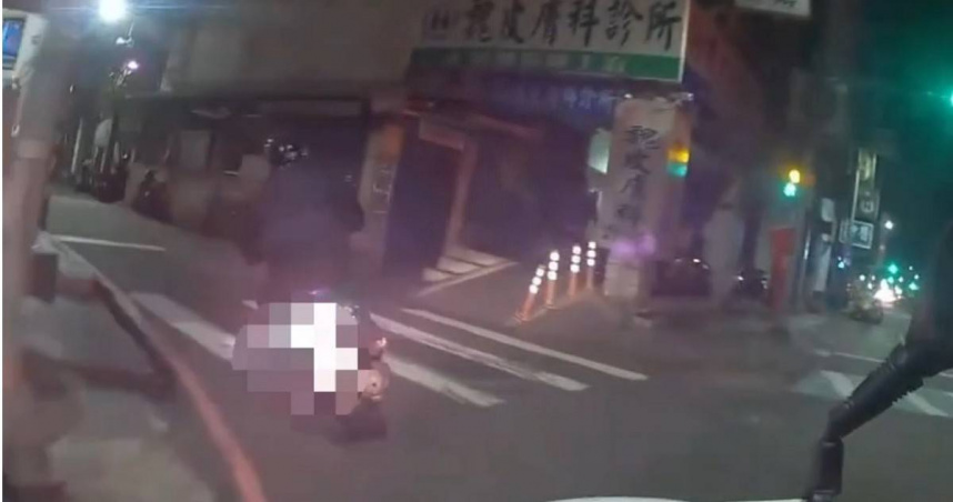 闖紅燈撞車還敢逃！ 新莊男酒後拒檢街頭上演警匪追 | 社會 | CTWANT