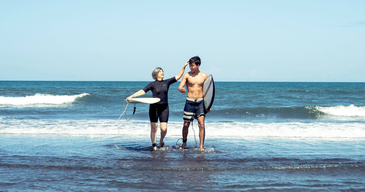 楊貴媚揪鮮肉男友漫步海灘 乘風破浪展現野性美 | 娛樂 | CTWANT