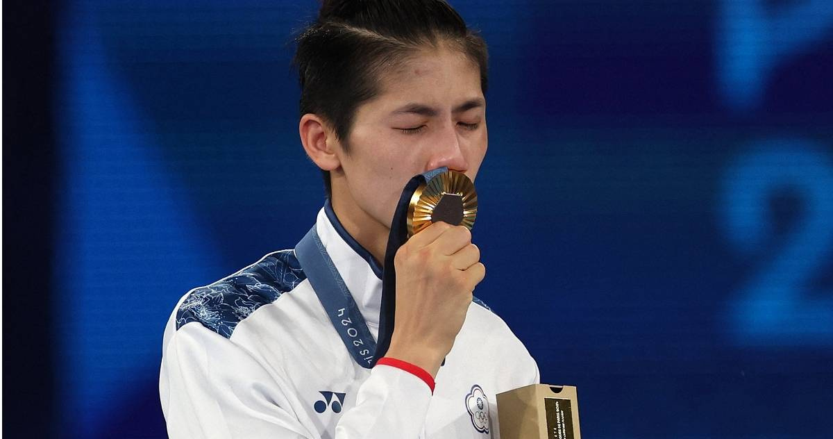 巴黎奧運／林郁婷「5：0」奪台灣拳擊史上奧運首金 親吻獎牌後忍不住落淚 | 生活 | CTWANT