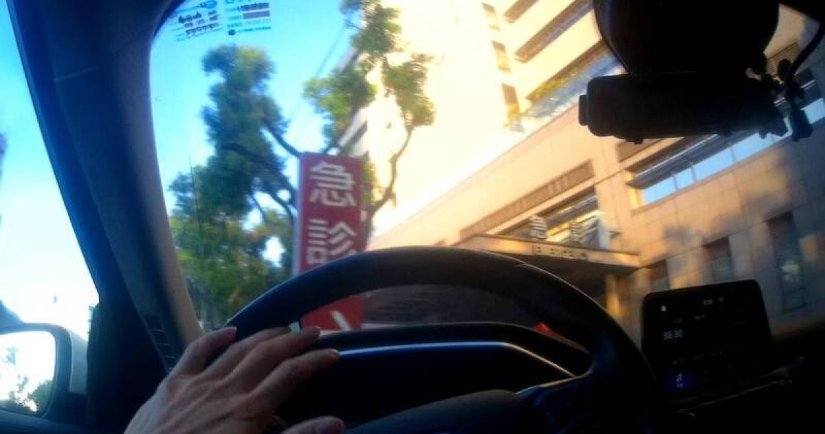 男嬰呼吸危急！台中警鳴笛開道狂飆10分鐘 成功救回一命 | 社會 | CTWANT