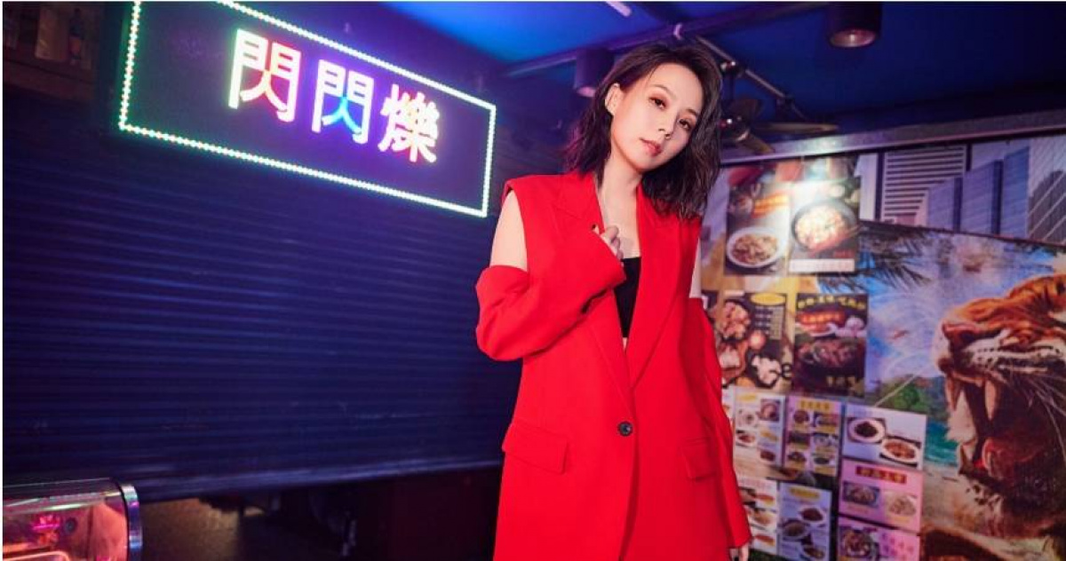 孫淑媚貼猛男熱舞 頭戴塑膠袋大玩「窒息式意象」 | 娛樂 | CTWANT