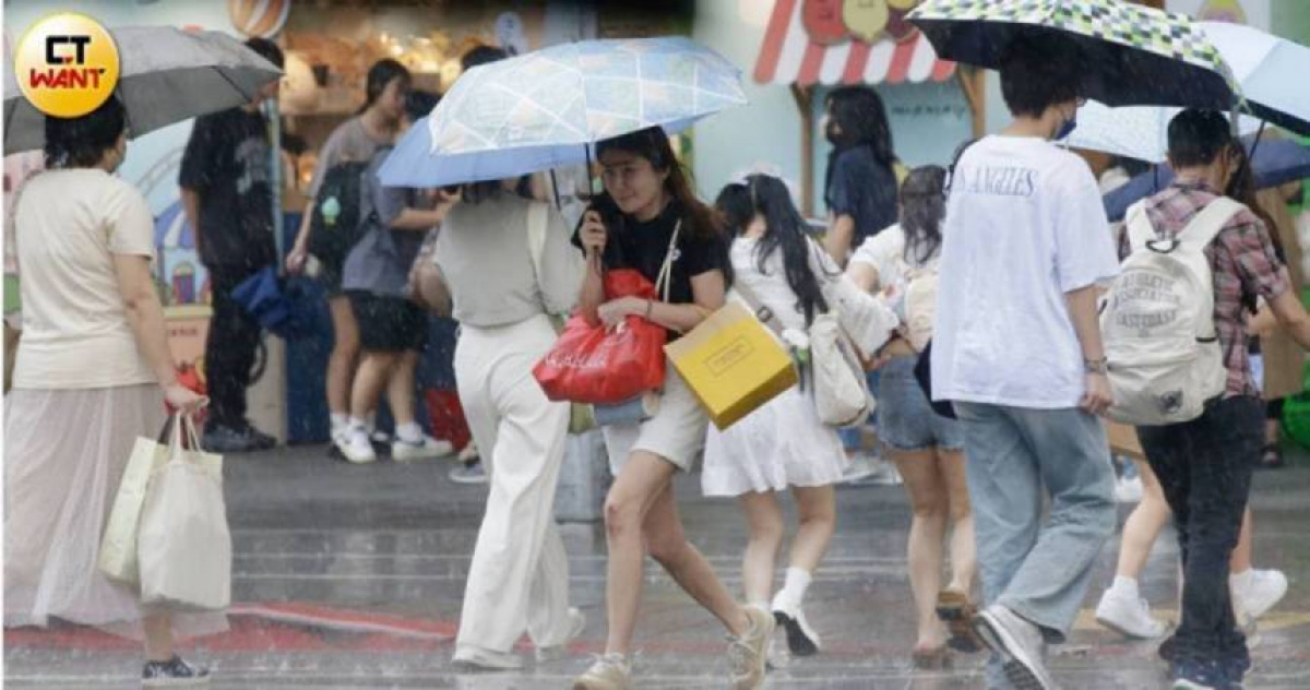 9縣市發大雨特報 強降雨將持續至晚上 | 生活 | CTWANT