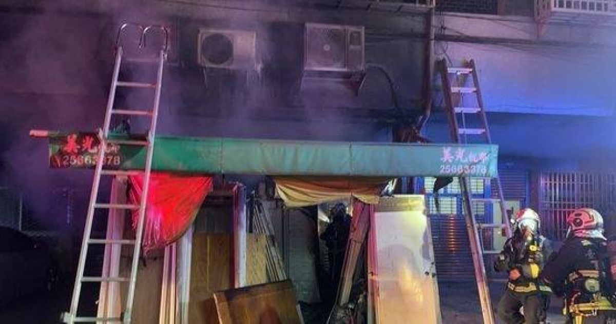 大雅民宅騎樓堆積物竄火舌3人受困 消防20分鐘滅火 | 社會 | CTWANT