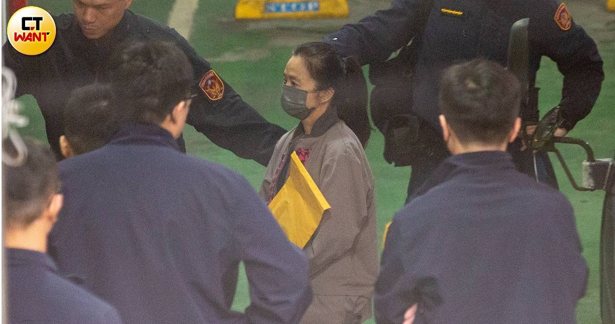 應曉薇收賄遭起訴！國民黨將她停權 恐影響2026議員連任 | 政治 | CTWANT