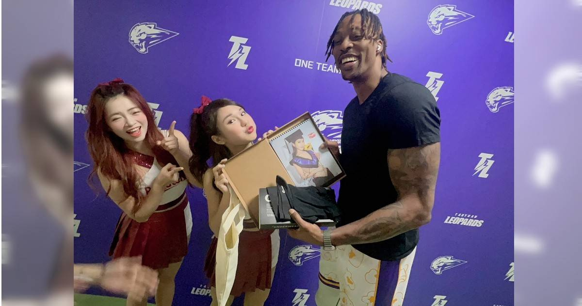 魔獸同台樂天女孩 琳妲獻性感寫真桌曆 | 娛樂 | CTWANT