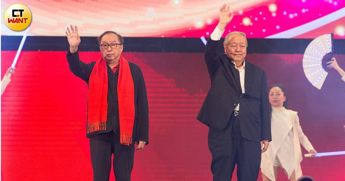 廣達尾牙席開千桌 林百里：2024全面AI化「龍年要繼續當龍頭」 | 財經 | CTWANT