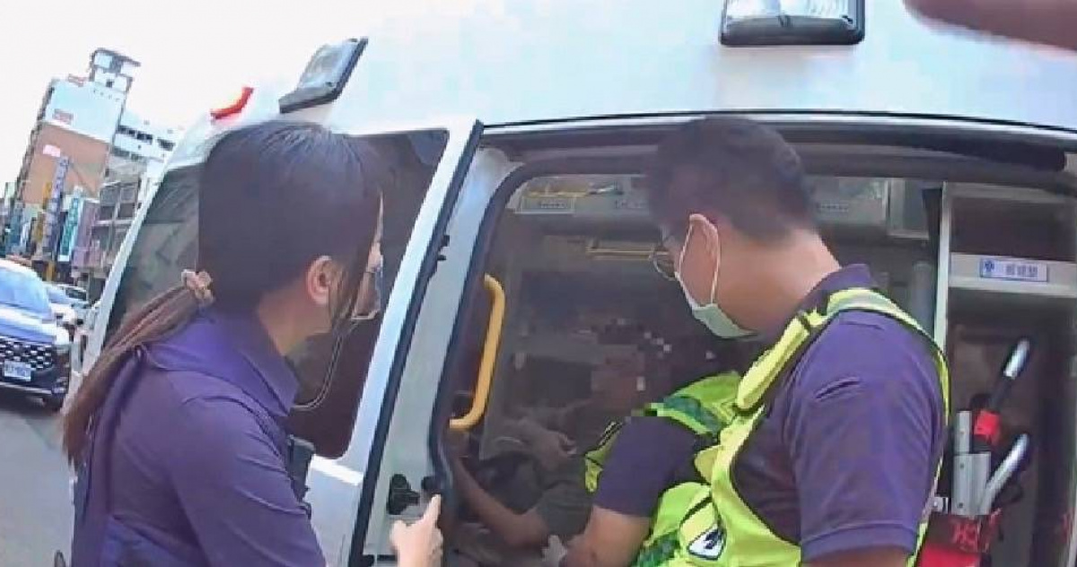 男騎士癲癇突發作！坐在機車上瘋狂抽搐 台中警暖心苦勸才就醫 | 社會 | CTWANT