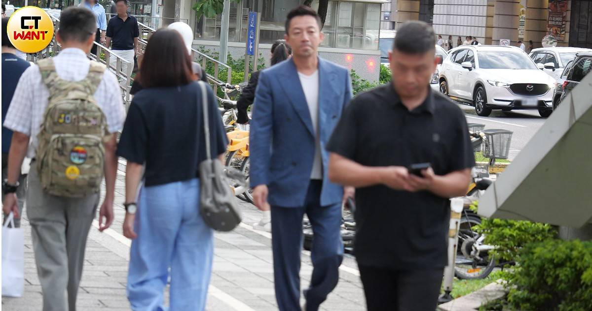 空中菲人1／汪小菲偕新婚妻回台顧小孩 Mandy帶兒子吃高檔火鍋 | 娛樂 | CTWANT