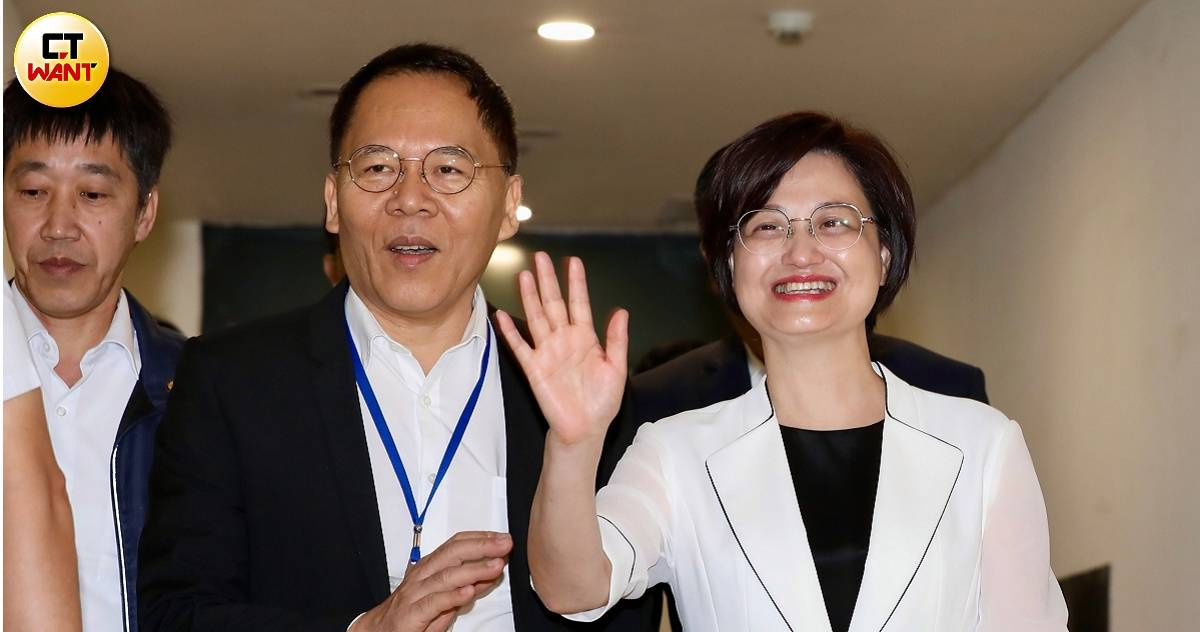 北市議會藍綠白樂見雙城論壇 民眾黨籲公開MOU進度 | 政治 | CTWANT