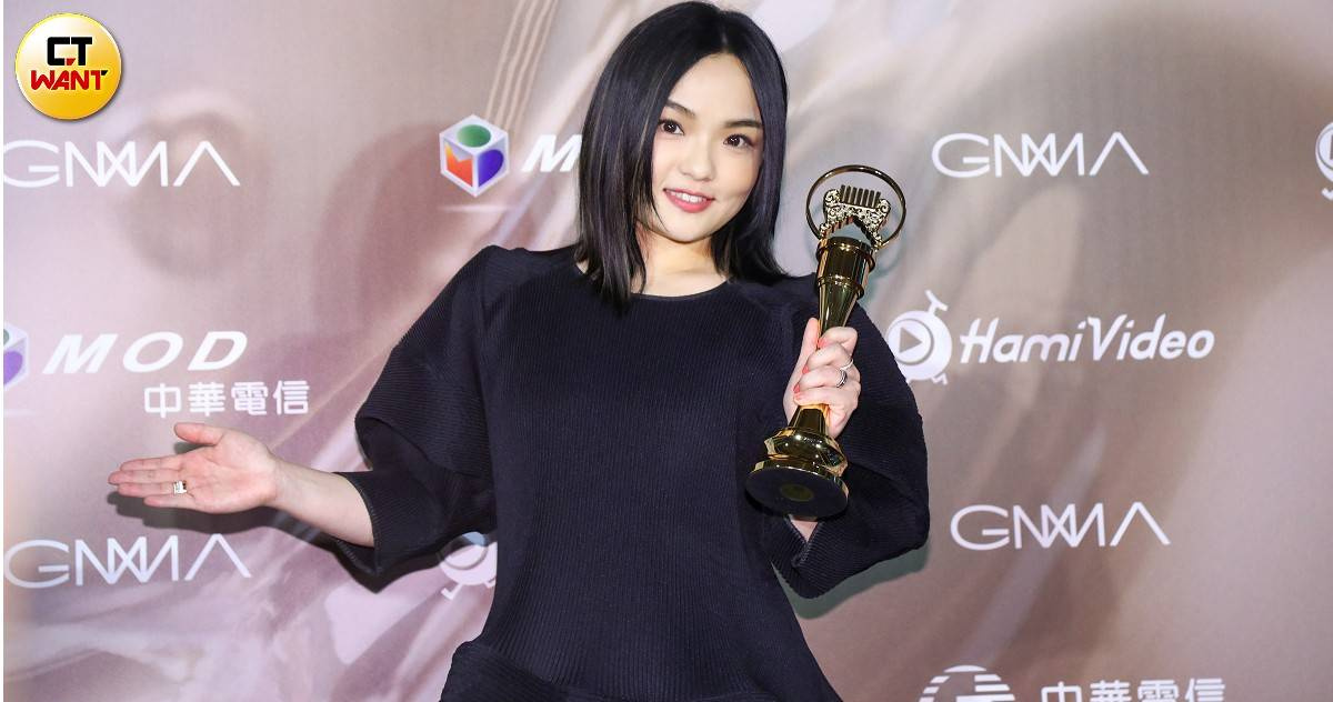 金曲34／徐佳瑩開胡奪作曲人 暴哭「我最想得到的獎」 | 娛樂 | CTWANT