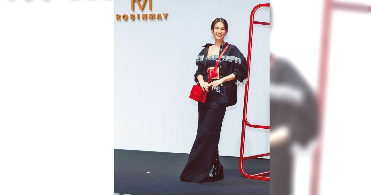 不怕爸媽多彆扭 Ella最愛直接擁抱撒嬌喊愛妳 | 娛樂 | CTWANT