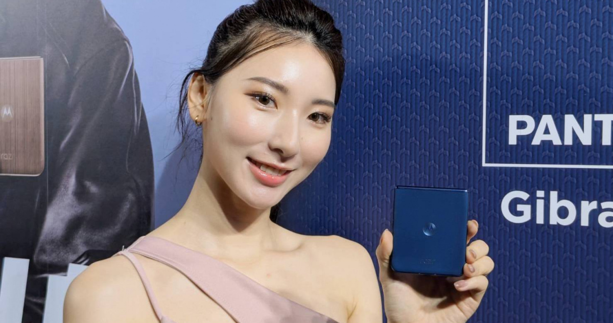 主打Pantone認證時尚「超潮色」 Motorola razr 60系列摺疊新機登場 | 財經 | CTWANT