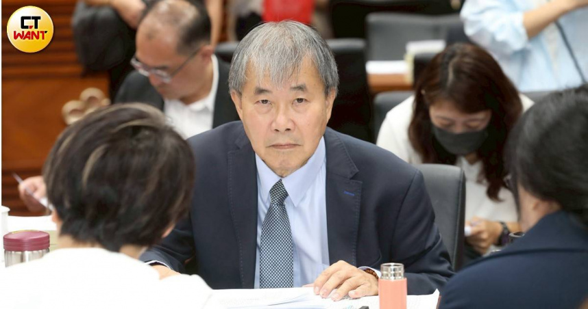 支撐台灣產業的幕後英雄 鄭英耀致敬全台教師辛勞付出 | 政治 | CTWANT