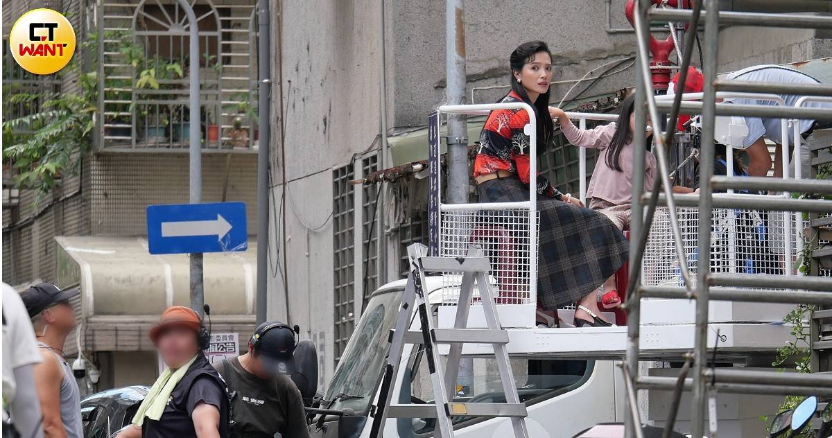 獨家／吳子霏抱小女童飄媽味 連俞涵頂烈日拍新作《南榕》 | 娛樂 | CTWANT