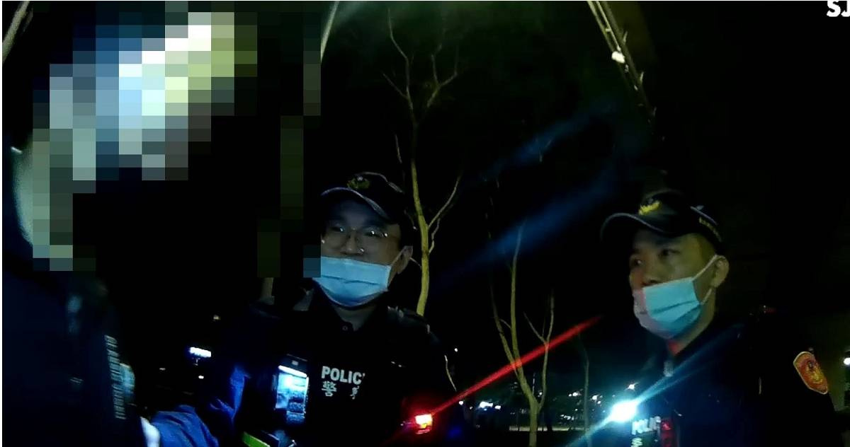 見警心虛！通緝犯出遊歸來遇攔查 他竟謊報8旬父身分遭識破 | 社會 | CTWANT
