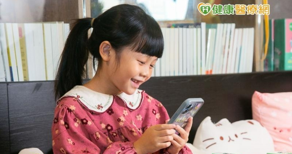 最新調查：95%學童靠3C上課 「多螢學習」視力堪憂 | 生活 | CTWANT