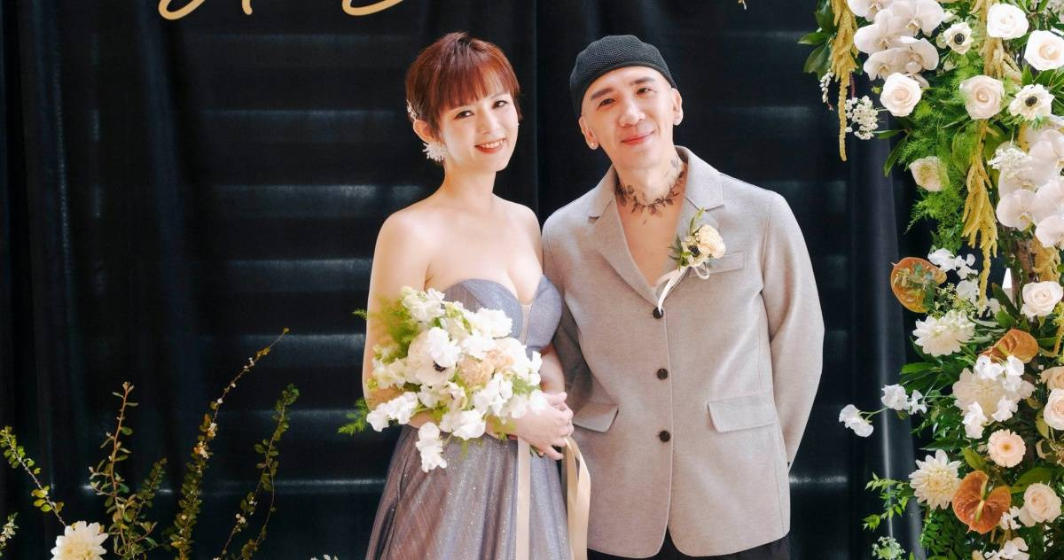 求婚後吵不停！作家H如期與陳珮甄舉行婚禮 緊牽手：風雨都放諸腦後 | 娛樂 | CTWANT