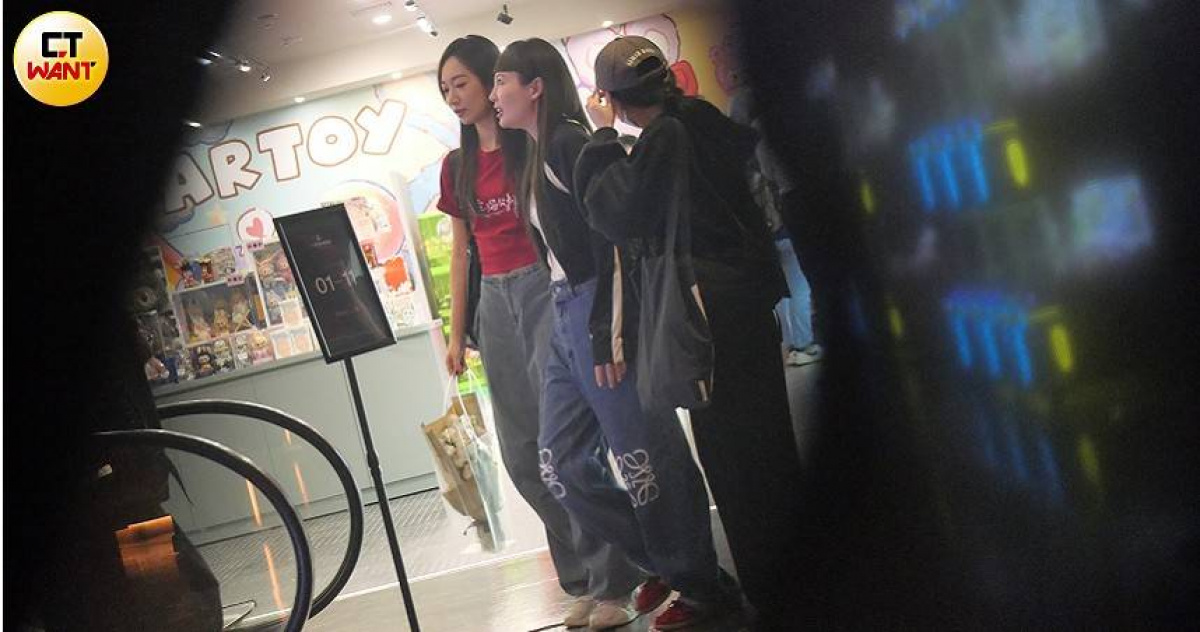 好姐妹2／Hebe無預警現身力挺電影逼哭曾寶儀 A-Lin赴港替戴愛玲站台聊沒完 | 娛樂 | CTWANT