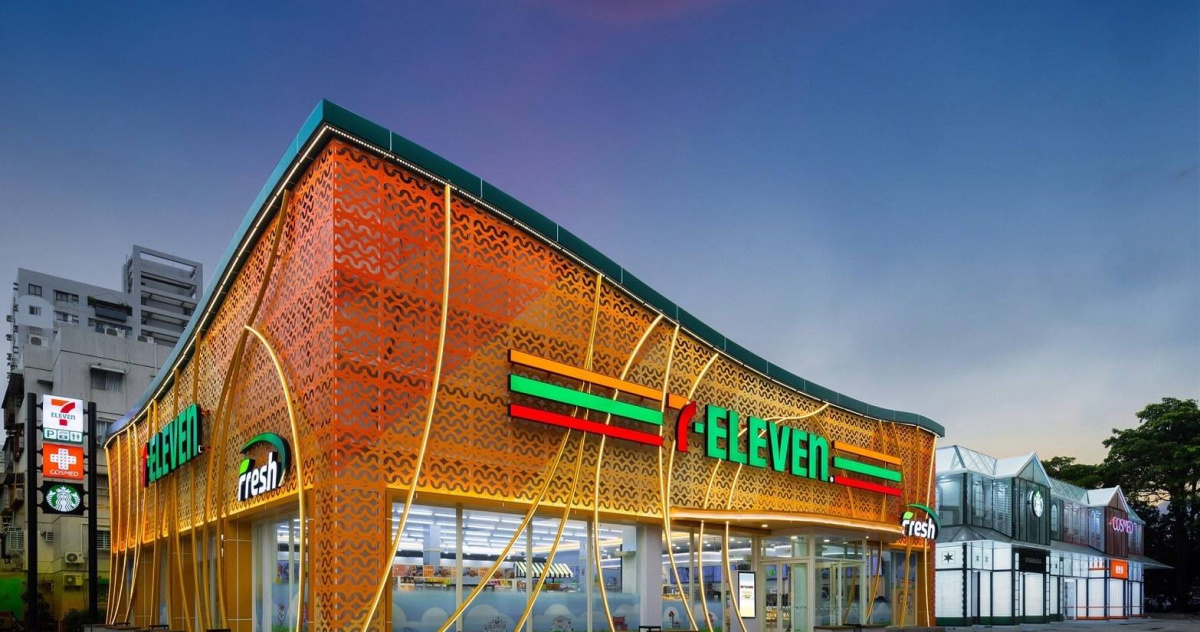 第7,000間7-ELEVEN落腳台南 導入電動車充電機器人 | 財經 | CTWANT