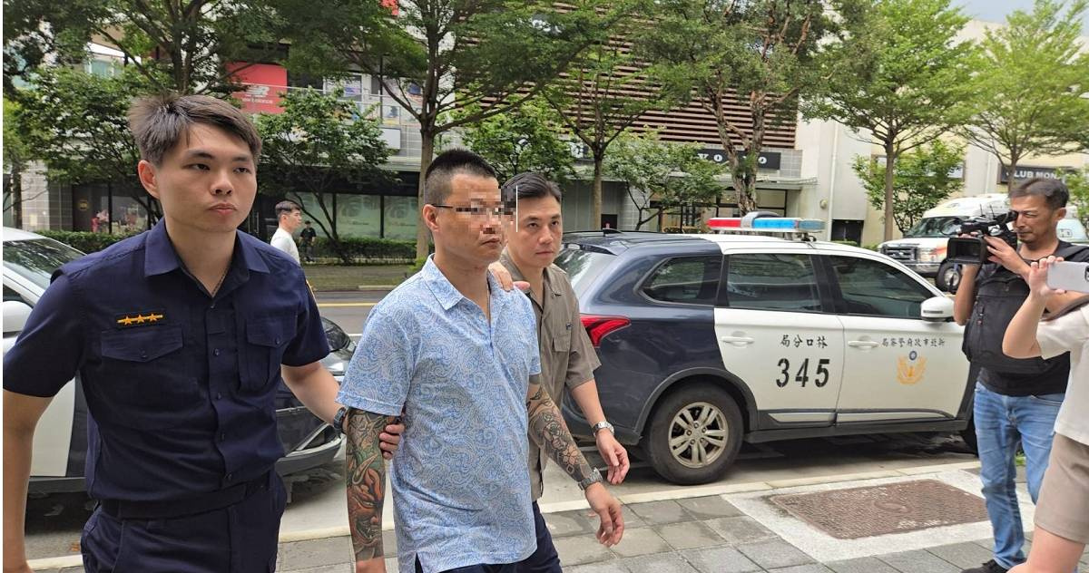 包手男不滿2年前遭公開個資怒撞成吉思汗 乾弟嗆：館長沒前科嗎 | 社會 | CTWANT