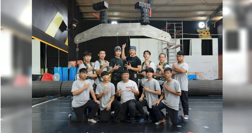 Energy演唱會挑戰高難度特技 投保千萬上演空中倒立 | 娛樂 | CTWANT